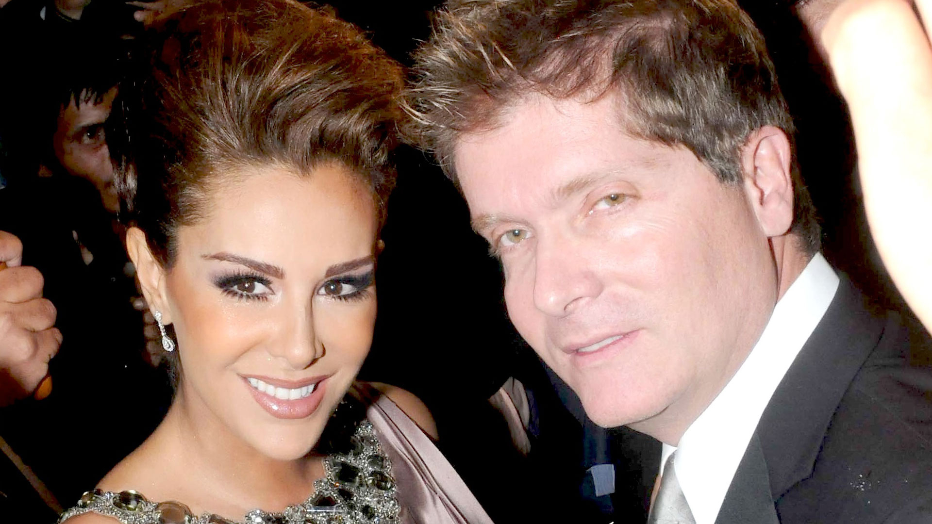 Novio De Ninel Conde Ofrece Millonaria Recompensa A Quien Ayude A