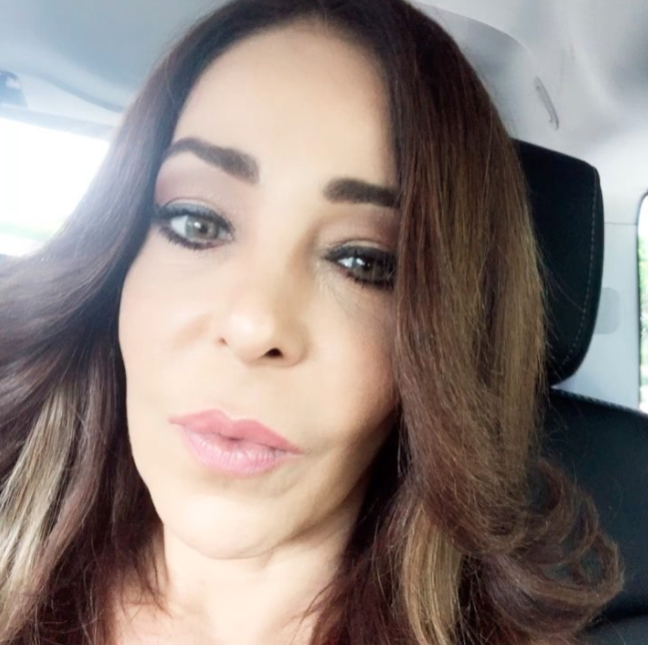 Cinta adhesiva y otros secretos que usa Gelena Solano para lucir así en ...