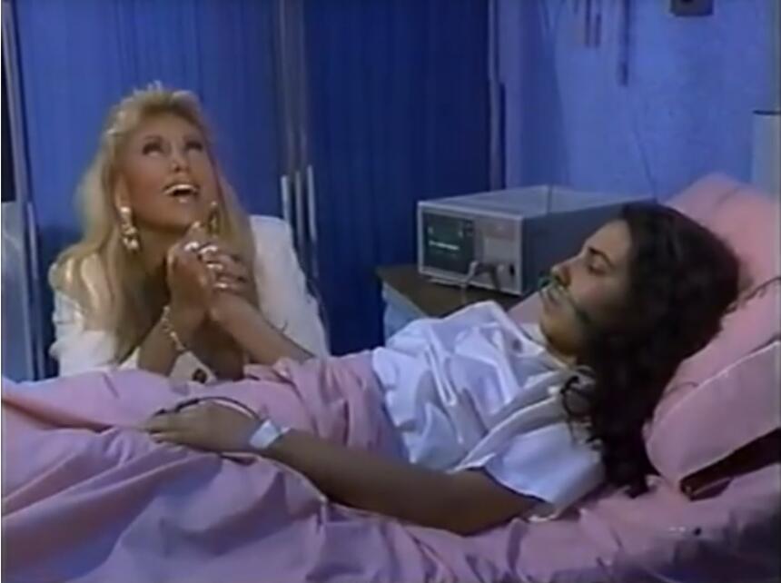 Laura León está de cumpleaños, recuerda su trayectoria - Univision