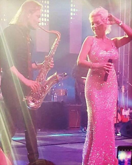 Marisela cumple 51 años de edad, así ha sido su vida en fotos - Univision