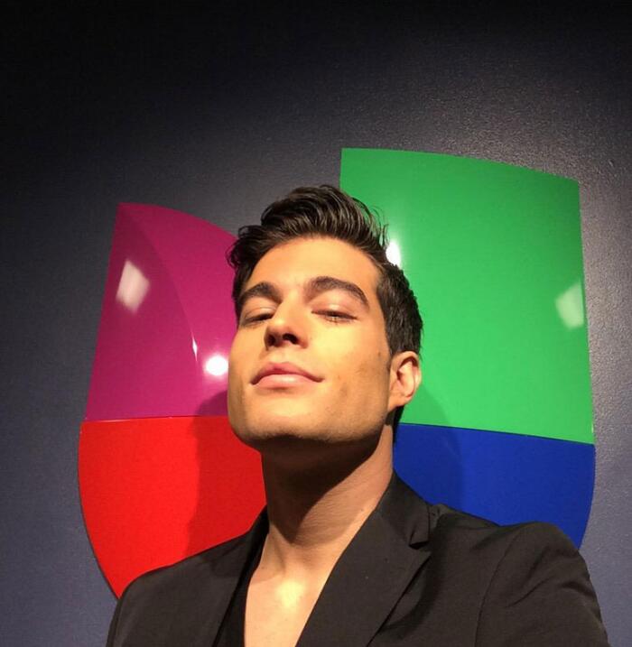 Danilo Carrera es Danilo Cabrera en 'La doble vida de Estela Carrillo ...