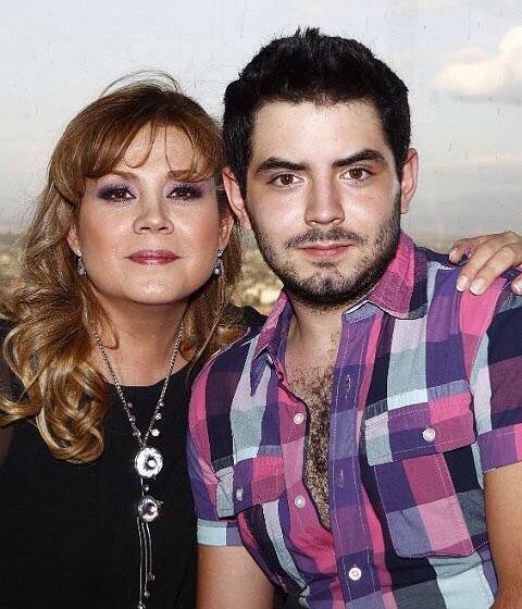 Gaby Ruffo, de conductora de 'TVO' a escritora de telenovelas - Univision