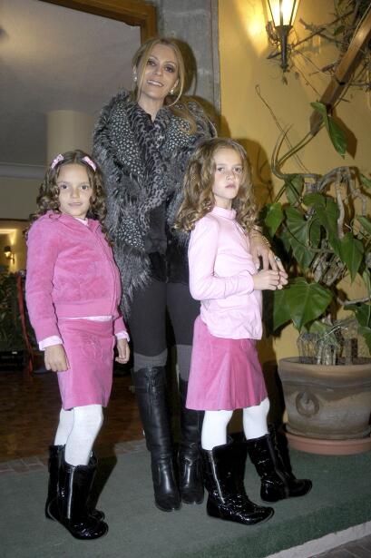 Esposo de Daniela Castro arma escándalo en un avión - Univision