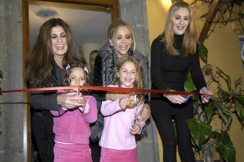 Esposo de Daniela Castro arma escándalo en un avión - Univision