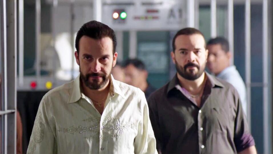 Leandro López es 'La Muñeca' en 'El Chapo' - Univision